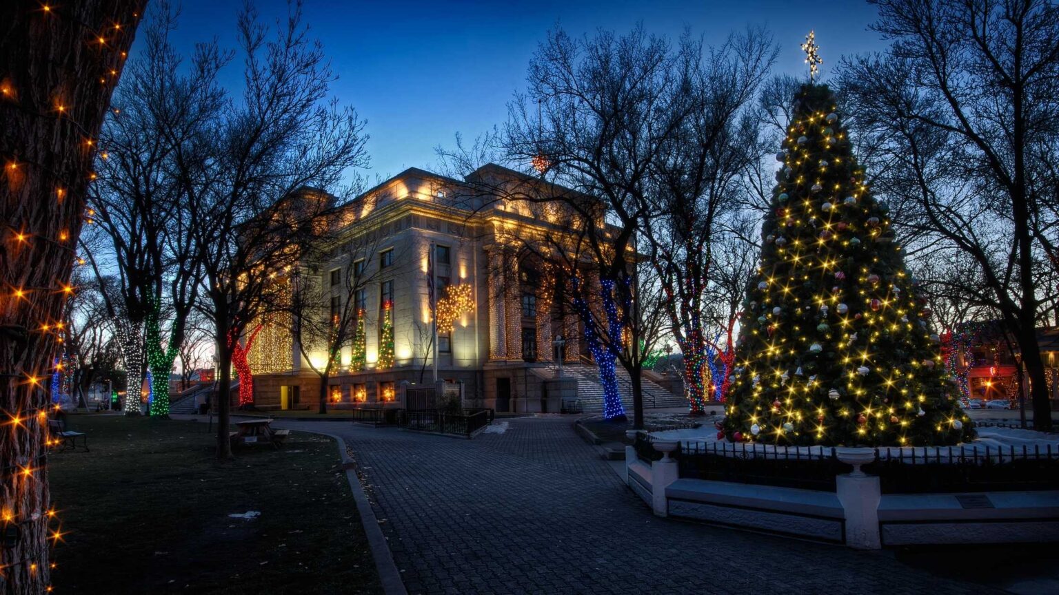 Arizona Christmas- 18 Best Places To Enjoy Winter Holiday