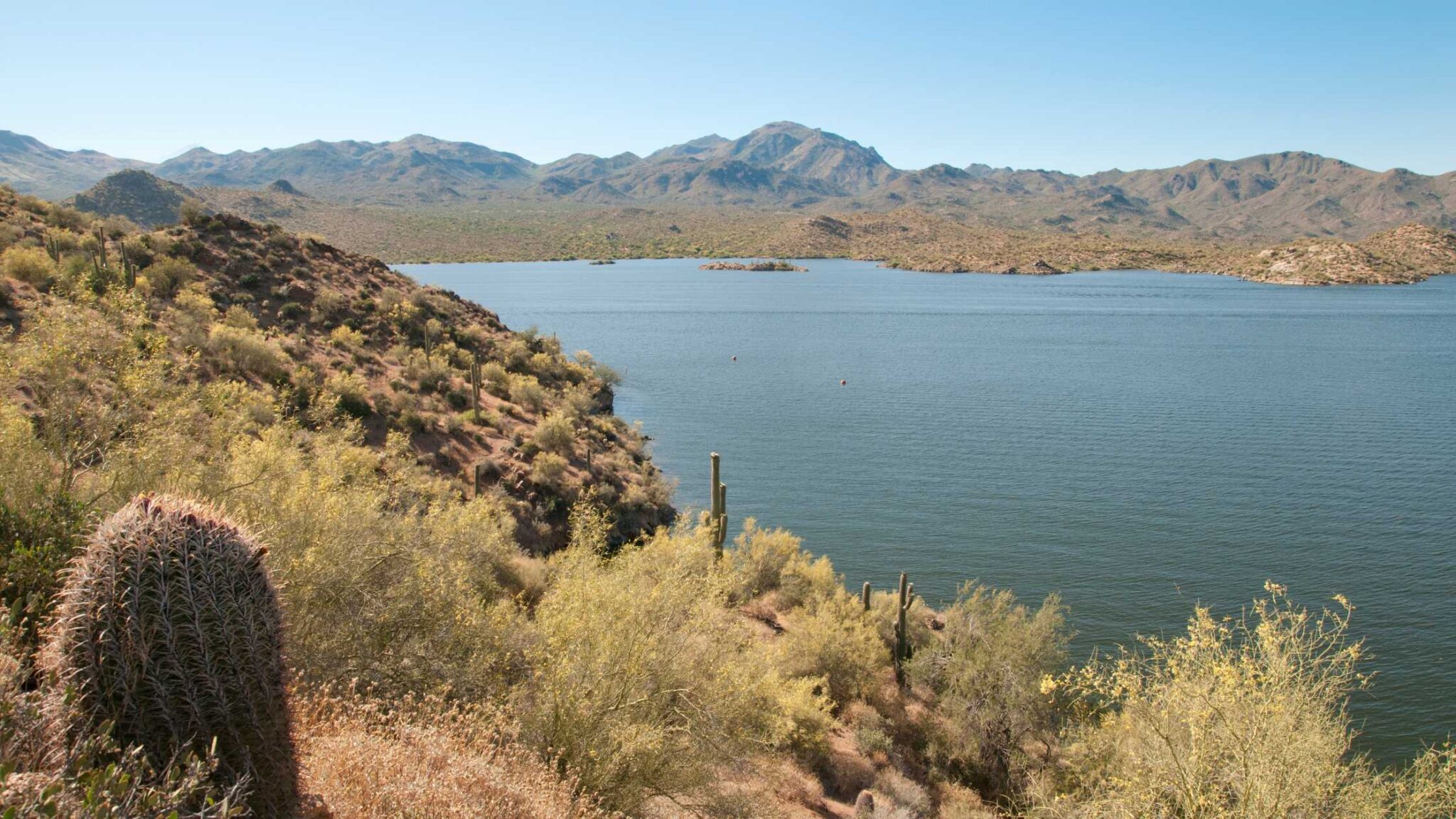 35 BEST LAKES IN ARIZONA TO SWIM, FISH AND PICNIC