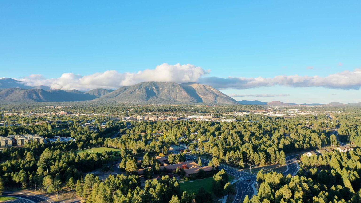 13 TOP FLAGSTAFF CHRISTMAS ATTRACTIONS TO ENJOY!
