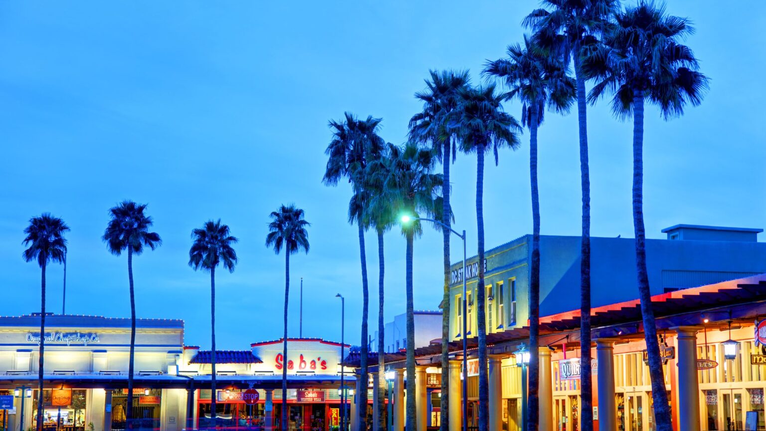 Arizona Christmas- 18 Best Places To Enjoy Winter Holiday